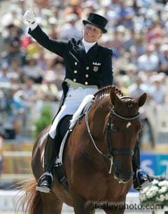 Debbie McDonald and Brentina Keep Rocking at the Del Mar CDI ...