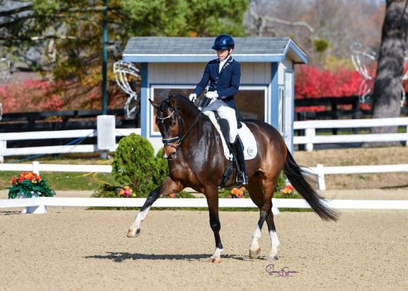 Emily Donaldson’s Supersonic "Sparkles" While Winning the First Level ...